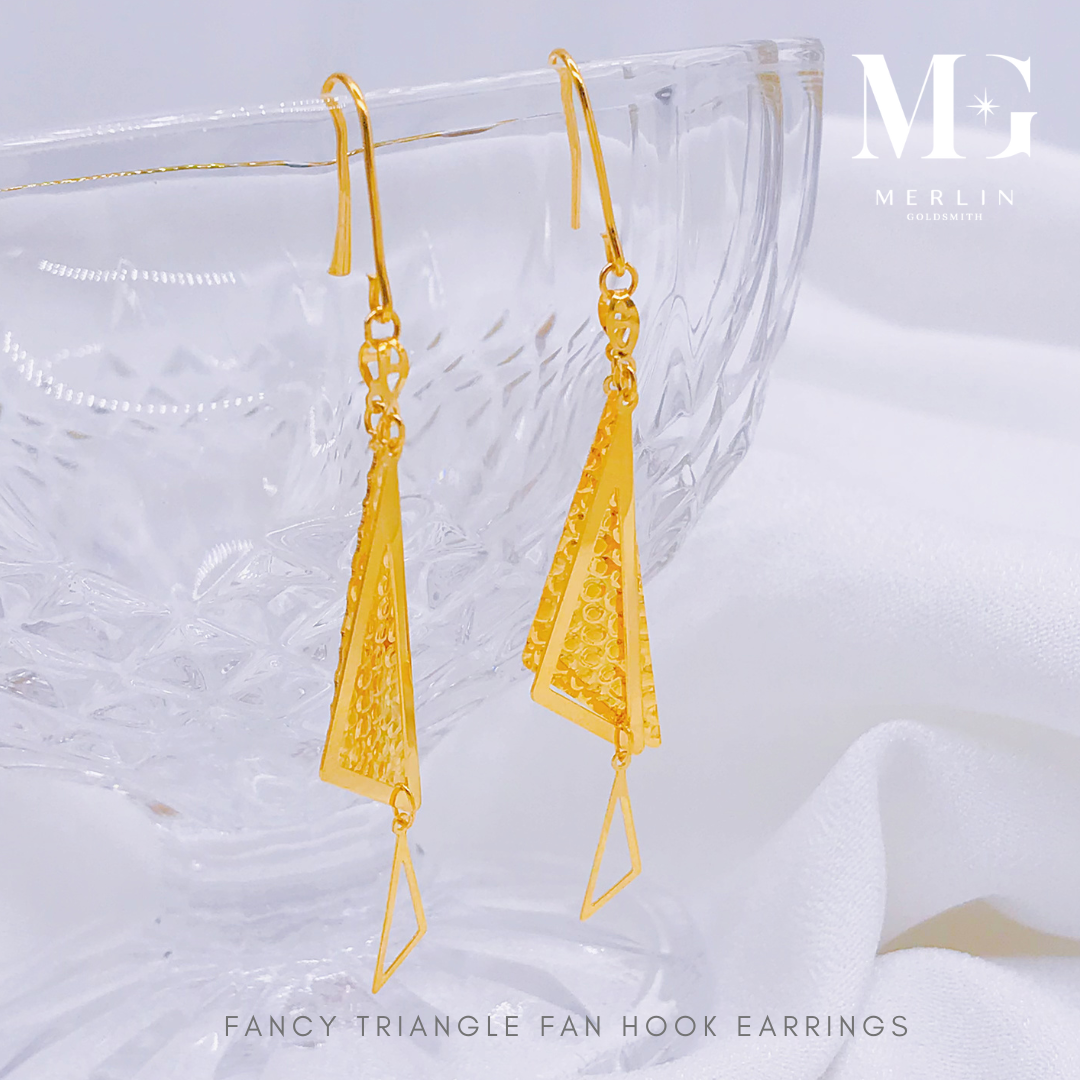 916 Gold Fancy Triangle Fan Hook Earrings | Merlin Goldsmith